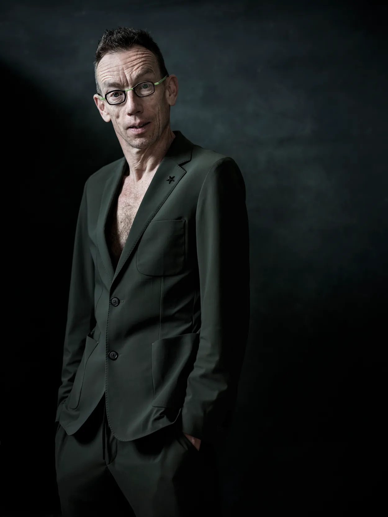 Dolf Jansen over links en rechts: 'Je zit al in een kamp voor je iets ...